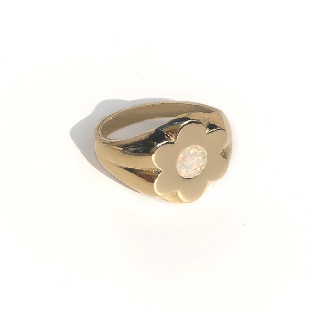 Gilbert Opal Daisy Signet Ring - Gem